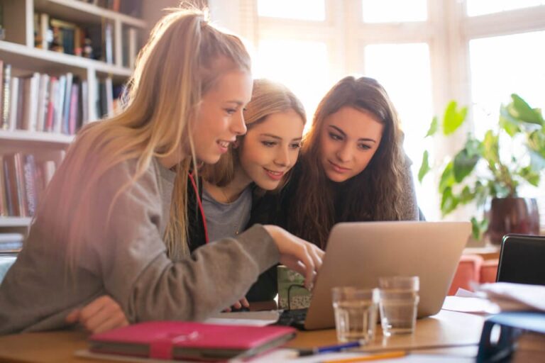 Acne inversa ist eine chronisch-entzündliche Erkrankung der Haut